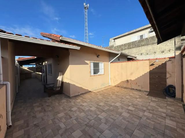Casa / Sobrado para Venda em Itanhaém/SP Laranjeiras 2 Quartos