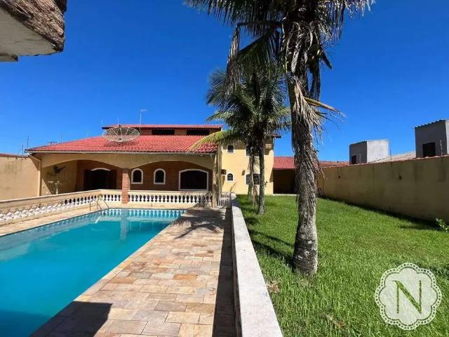 Casa / Sobrado para Venda em Itanhaém/SP Suarão 4 Quartos