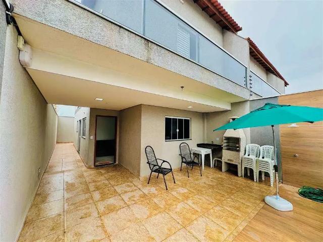 Casa / Sobrado para Venda em Itanhaém/SP Suarão 4 Quartos