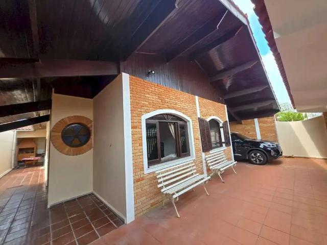 Casa / Sobrado para Venda em Itanhaém/SP Suarão 4 Quartos