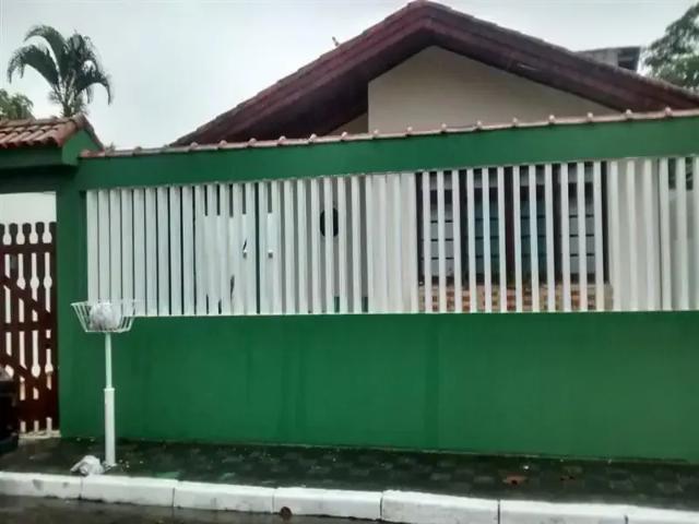 Casa / Sobrado para Venda em Itanhaém/SP Suarão 4 Quartos