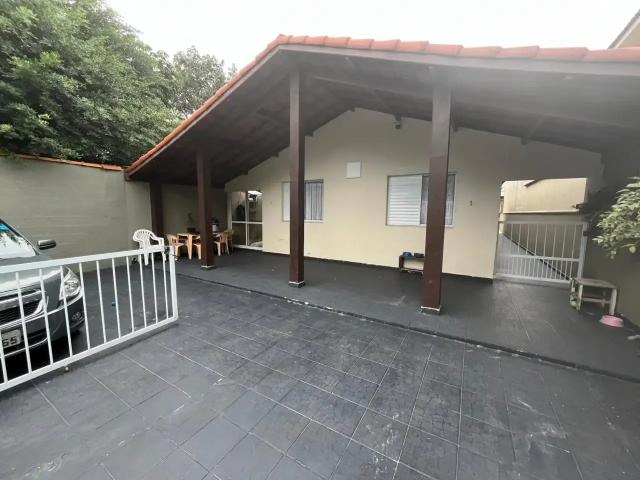 Casa / Sobrado para Venda em Itanhaém/SP Suarão 4 Quartos