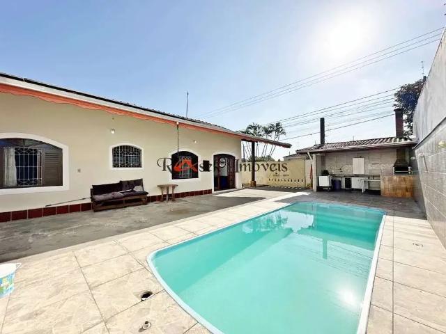 Casa / Sobrado para Venda em Itanhaém/SP Suarão 4 Quartos