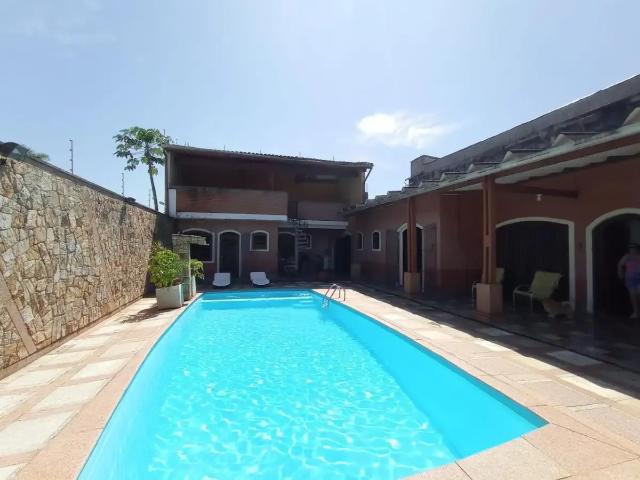 Casa / Sobrado para Venda em Itanhaém/SP Suarão 4 Quartos