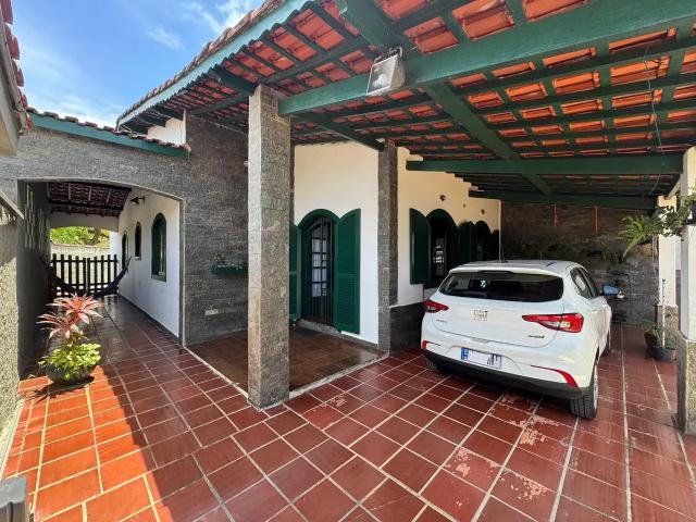Casa / Sobrado para Venda em Itanhaém/SP Suarão 3 Quartos