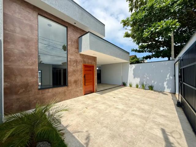 Casa / Sobrado para Venda em Itanhaém/SP Suarão 3 Quartos