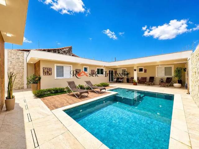 Casa / Sobrado para Venda em Itanhaém/SP Suarão 3 Quartos