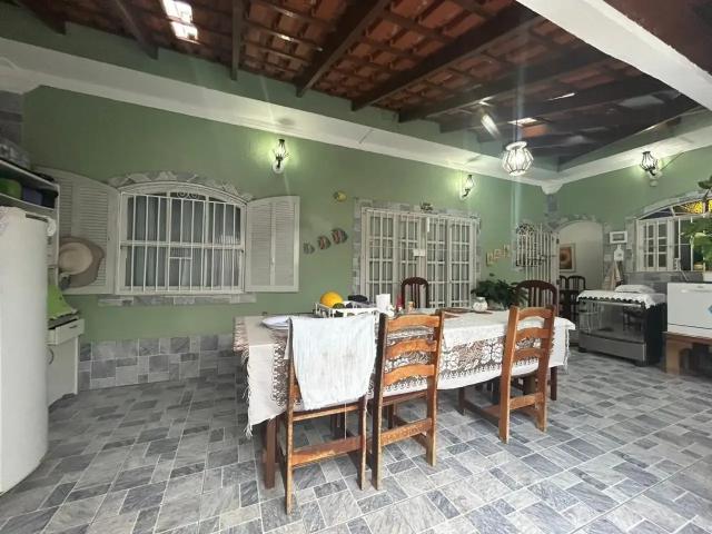 Casa / Sobrado para Venda em Itanhaém/SP Suarão 3 Quartos