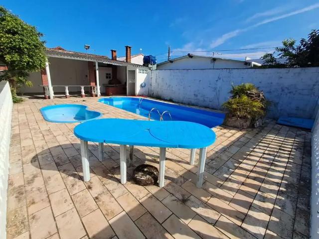 Casa / Sobrado para Venda em Itanhaém/SP Suarão 3 Quartos