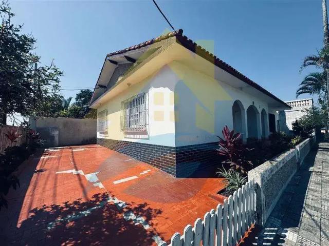 Casa / Sobrado para Venda em Itanhaém/SP Suarão 3 Quartos