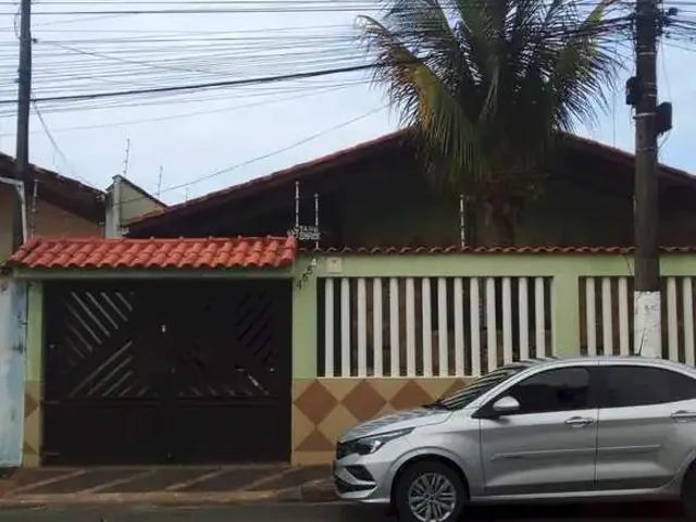 Casa / Sobrado para Venda em Itanhaém/SP Suarão 3 Quartos