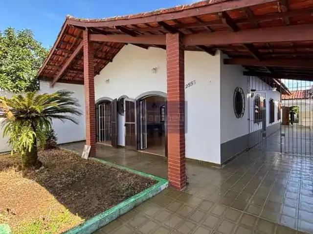 Casa / Sobrado para Venda em Itanhaém/SP Suarão 3 Quartos