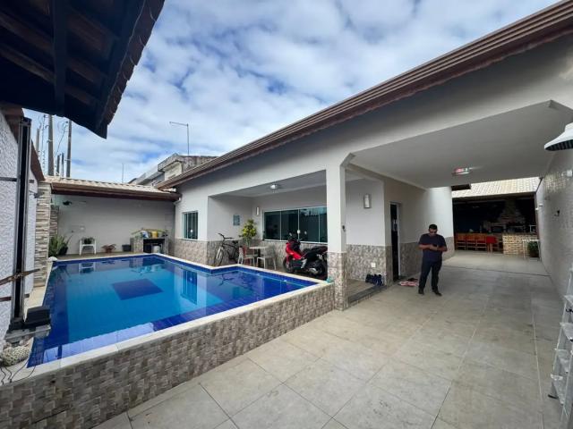 Casa / Sobrado para Venda em Itanhaém/SP São Marcos 5 Quartos