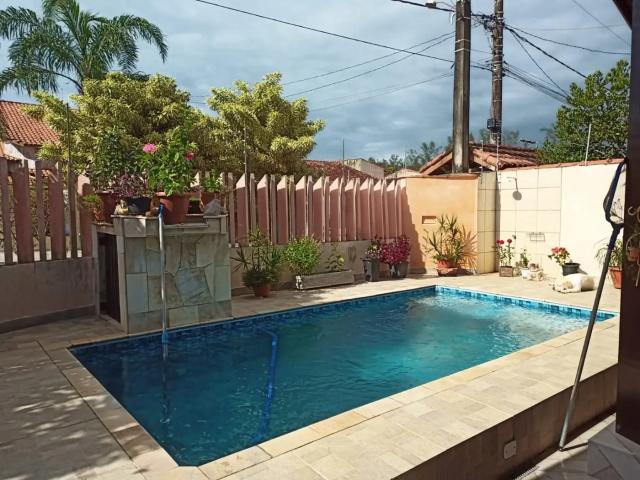 Casa / Sobrado para Venda em Itanhaém/SP Santa Júlia 3 Quartos