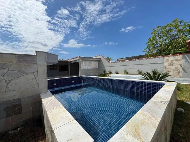 Casa / Sobrado para Venda em Itanhaém/SP Santa Terezinha 3 Quartos