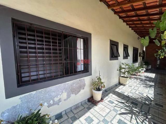 Casa / Sobrado para Venda em Itanhaém/SP Satélite 3 Quartos