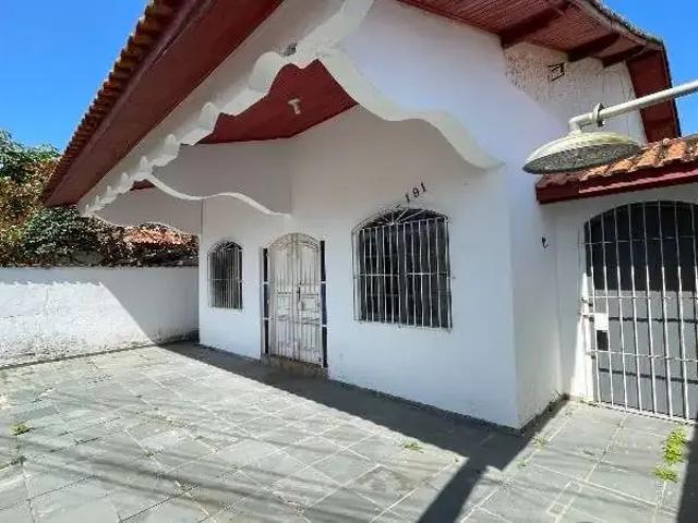 Casa / Sobrado para Venda em Itanhaém/SP Satélite 3 Quartos