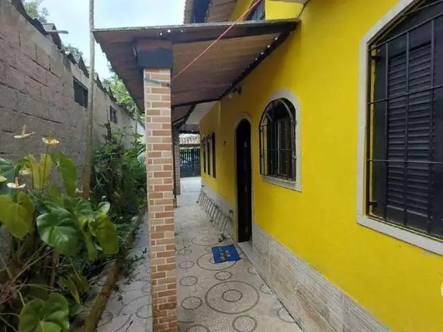 Casa / Sobrado para Venda em Itanhaém/SP Vila Loty 4 Quartos