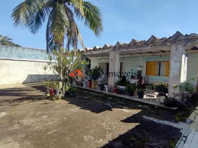 Casa / Sobrado para Venda em Itanhaém/SP Vila Loty 3 Quartos