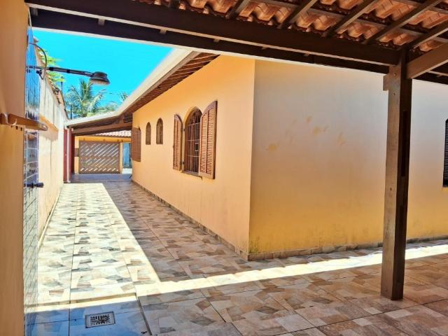 Casa / Sobrado para Venda em Itanhaém/SP Vila Loty 3 Quartos