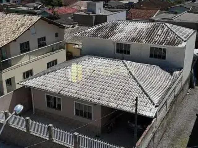 Casa / Sobrado para Venda em Itapema/SC Casa Branca 4 Quartos