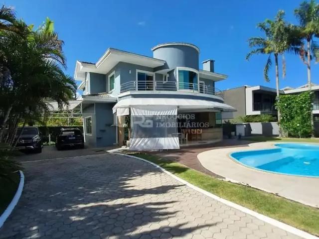 Casa / Sobrado para Venda em Itapema/SC Casa Branca 5 Quartos