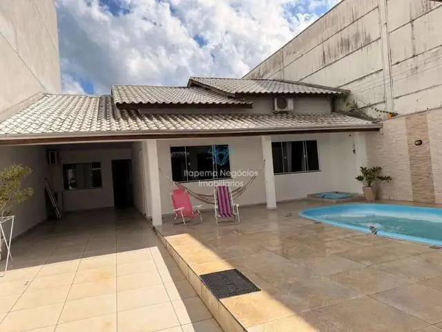 Casa / Sobrado para Venda em Itapema/SC Morretes 3 Quartos