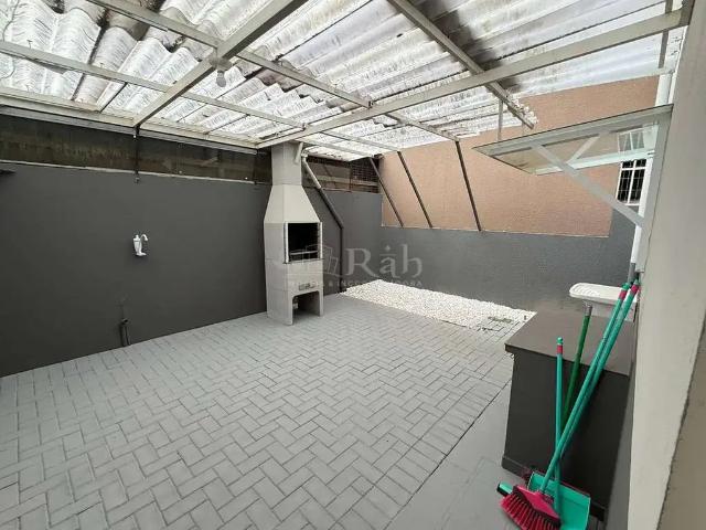 Casa / Sobrado para Venda em Itapema/SC Meia Praia 4 Quartos