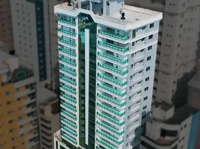 Casa / Sobrado para Venda em Itapema/SC Meia Praia 3 Quartos