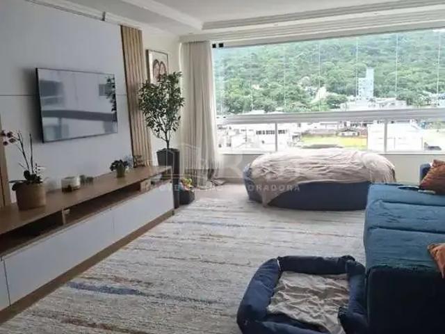 Casa / Sobrado para Venda em Itapema/SC Meia Praia 3 Quartos