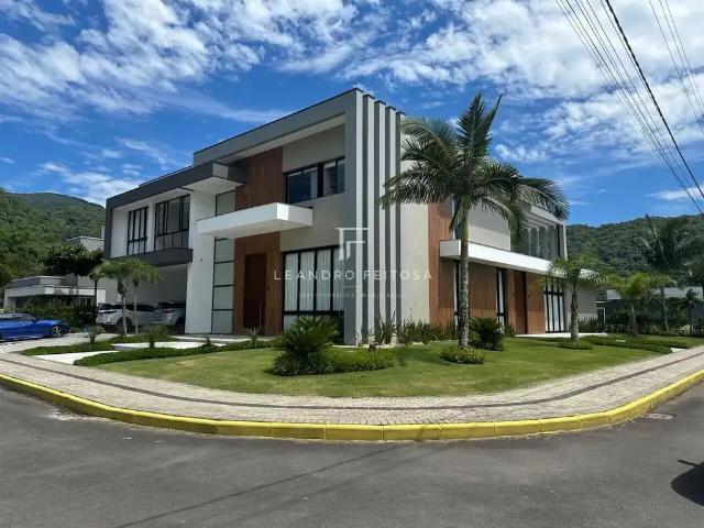 Casa / Sobrado para Venda em Itapema/SC Varzea