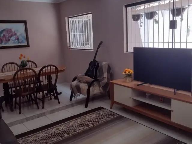 Casa / Sobrado para Venda em Itapevi/SP São João 4 Quartos