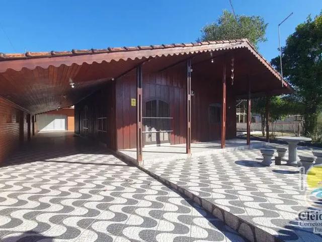 Casa / Sobrado para Venda em Itapoá/SC Volta ao mundo 5 Quartos