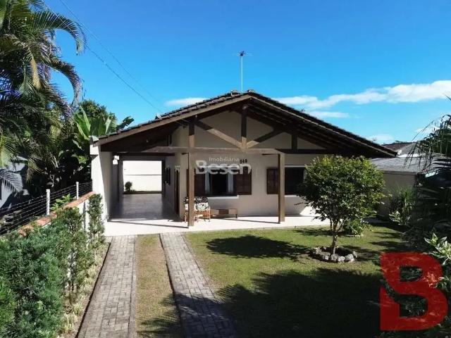 Casa / Sobrado para Venda em Itapoá/SC Barra do Sai 3 Quartos