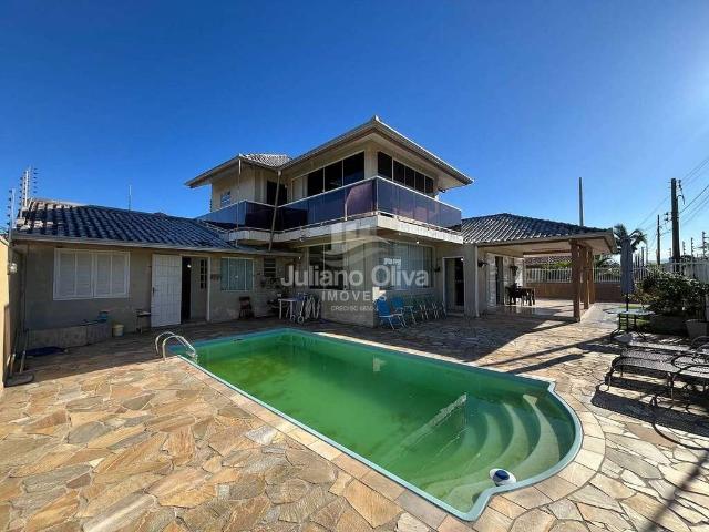 Casa / Sobrado para Venda em Itapoá/SC Barra do Sai 6 Quartos