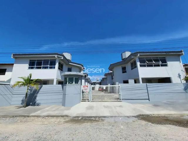Casa / Sobrado para Venda em Itapoá/SC Cambijú 3 Quartos