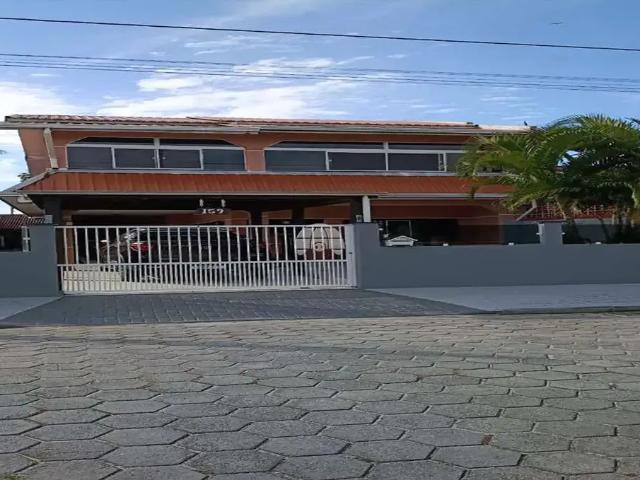 Casa / Sobrado para Venda em Itapoá/SC Cambijú 4 Quartos