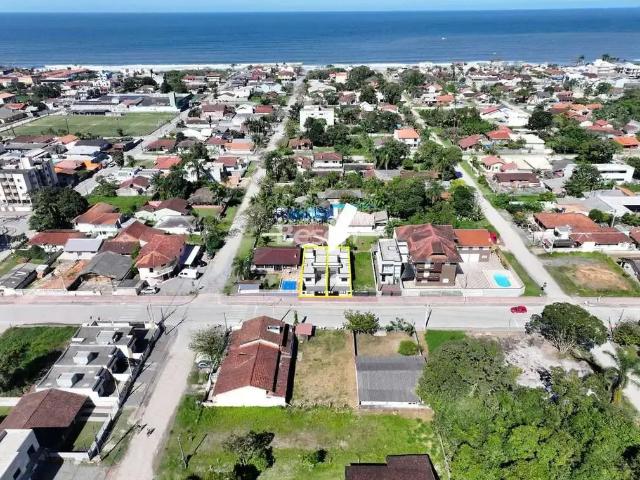 Casa / Sobrado para Venda em Itapoá/SC Centro 3 Quartos