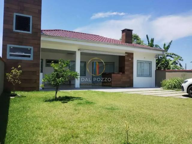 Casa / Sobrado para Venda em Itapoá/SC Praia dos Veleiros 3 Quartos