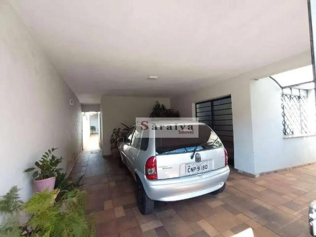 Casa / Sobrado para Venda em Itapuí/SP Centro 4 Quartos