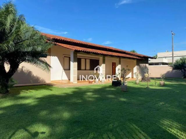 Casa / Sobrado para Venda em Itumbiara/GO Vila de Furnas 4 Quartos
