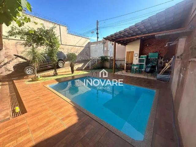 Casa / Sobrado para Venda em Itumbiara/GO Village Imperial 3 Quartos