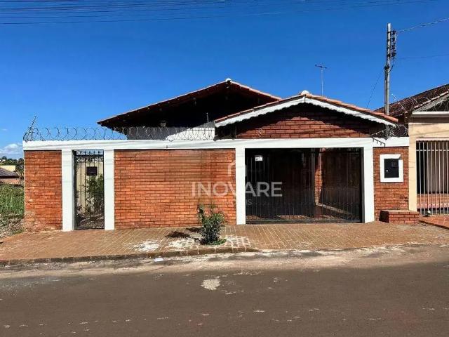 Casa / Sobrado para Venda em Itumbiara/GO Centro 4 Quartos