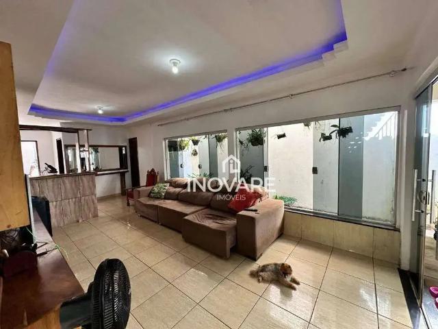 Casa / Sobrado para Venda em Itumbiara/GO Cidade Jardim 3 Quartos