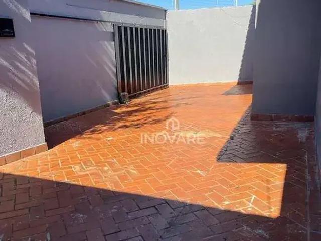 Casa / Sobrado para Venda em Itumbiara/GO Jardim América 4 Quartos