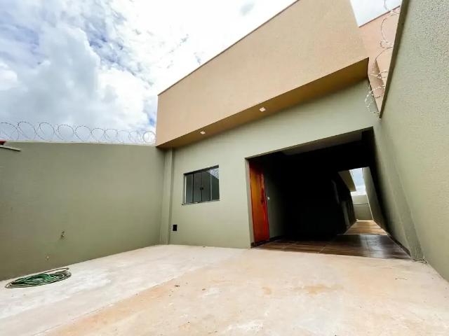 Casa / Sobrado para Venda em Itumbiara/GO Jardim Leonora 3 Quartos
