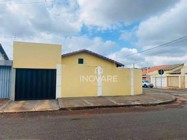 Casa / Sobrado para Venda em Itumbiara/GO Jardim Leonora II 3 Quartos