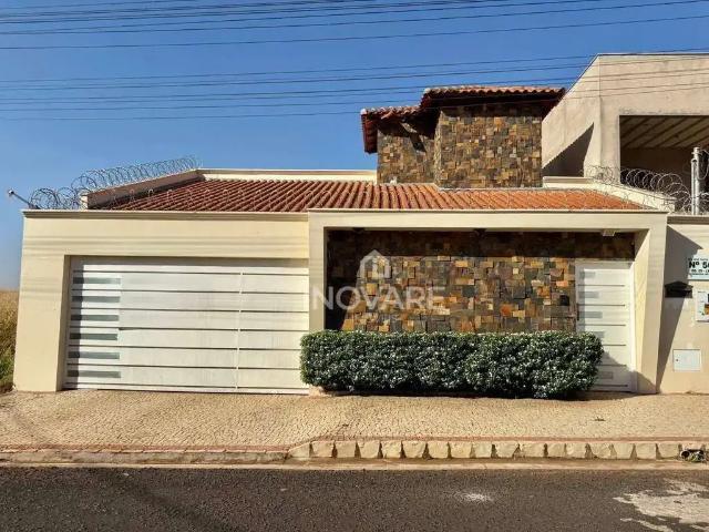 Casa / Sobrado para Venda em Itumbiara/GO Residencial Beira Rio I 3 Quartos