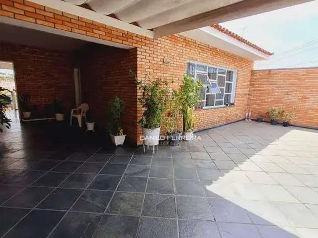 Casa / Sobrado para Venda em Itu/SP Vila Leis 4 Quartos