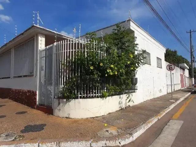 Casa / Sobrado para Venda em Itu/SP Centro 3 Quartos